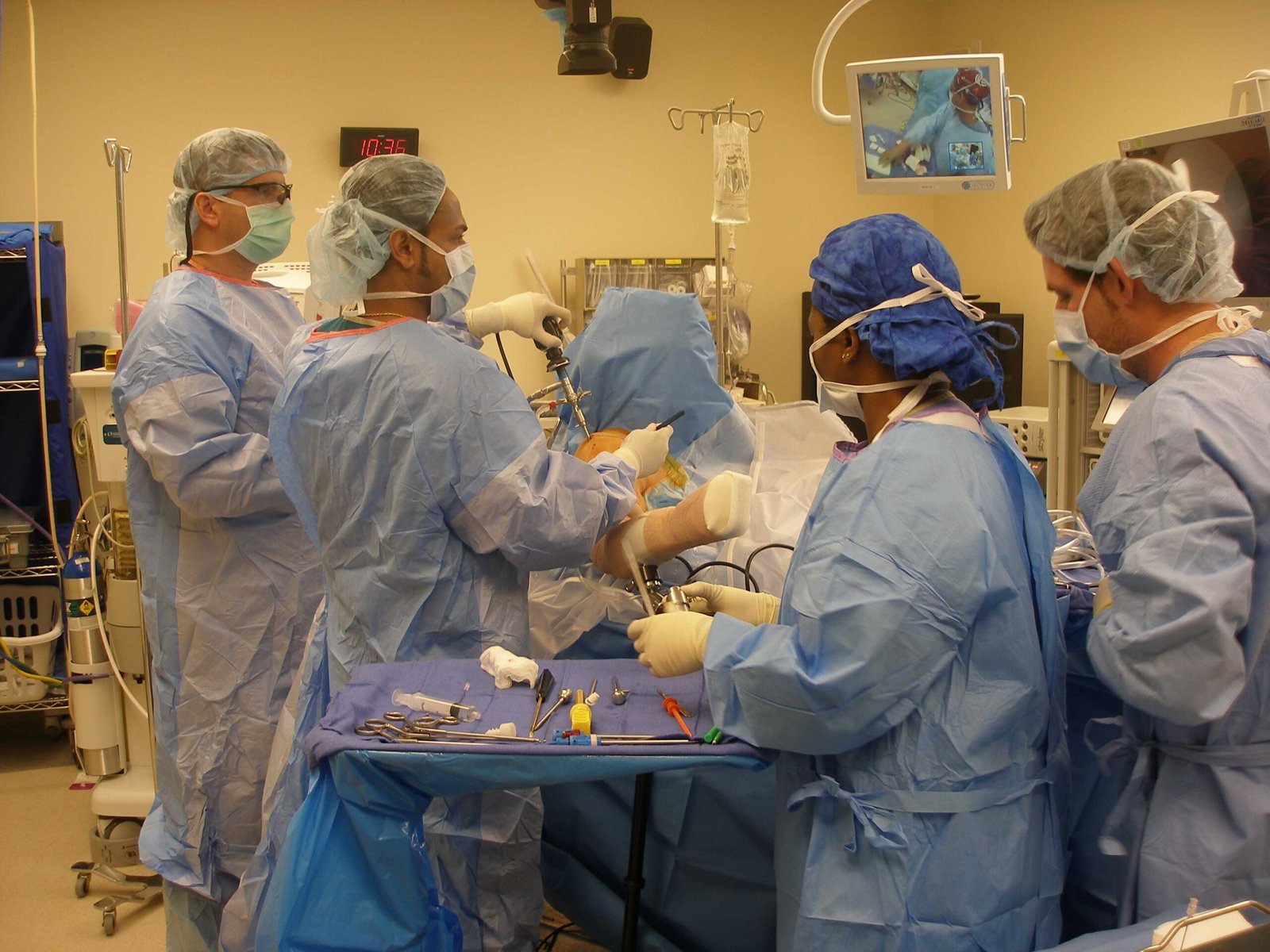 Dr. Sanjay Trivedi - aadyaorthohospital.com